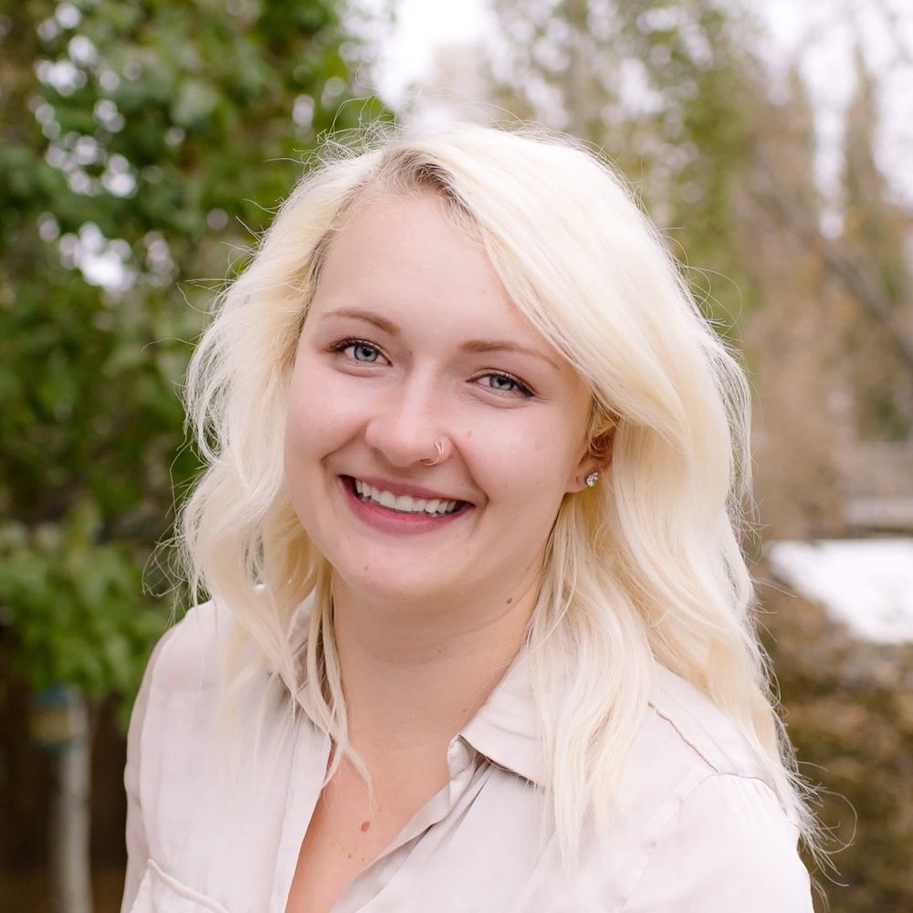 Ashley Wiens's Instagram, Twitter & Facebook on IDCrawl