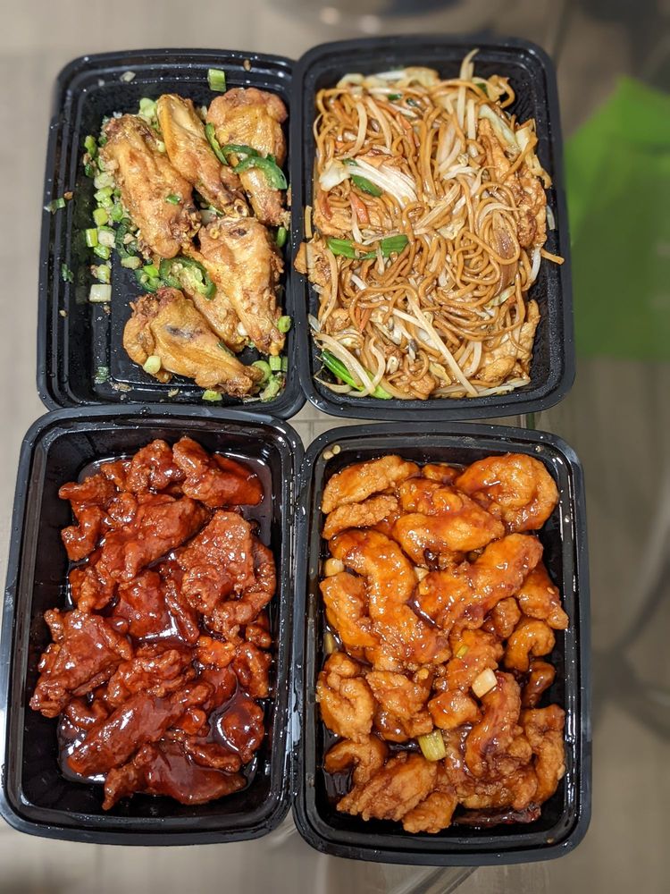 GOLDEN TREE RESTAURANT - Updated September 2025 - 431 Photos & 311 ...