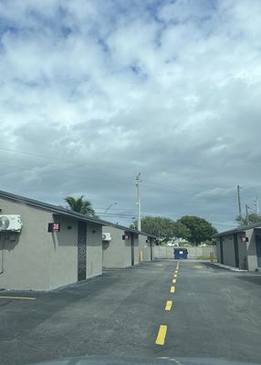 NEXX MOTEL - Updated December 2025 - 73 Photos - 22345 S Dixie Hwy ...