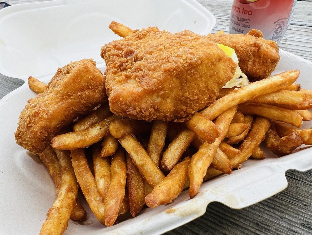 RIGHT SIDE OF THE BOAT FISH AND CHIPS - Updated May 2025 - 28 Photos & 28 Reviews - 1524 N ...