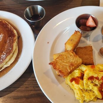 TOAST & BERRY - Updated June 2024 - 362 Photos & 320 Reviews - 9856 ...