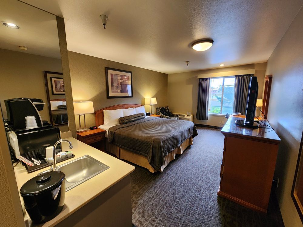 REDMOND INN - Updated October 2025 - 70 Photos & 75 Reviews - 17601 ...
