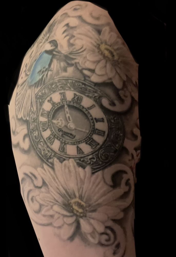 GOLD N TATTOOS - Updated April 2025 - 69 Photos - 114 S Earl Ave ...