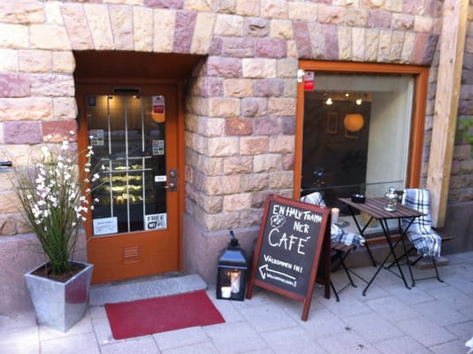 EN HALV TRAPPA NER - Wollmar Yxkullsgatan 3, Stockholm, Sweden - Cafes ...