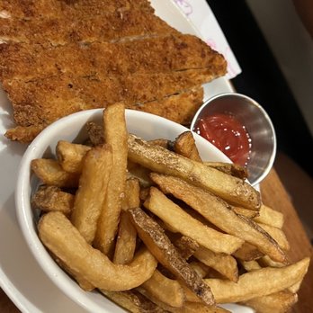 WHITE MAPLE CAFÉ - Updated September 2024 - 500 Photos & 388 Reviews ...