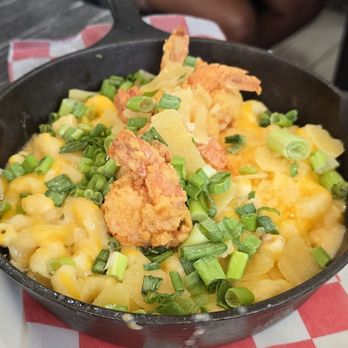 JOHNNY’S WORLD FAMOUS CHICKEN & WAFFLES - Updated January 2025 - 156 ...