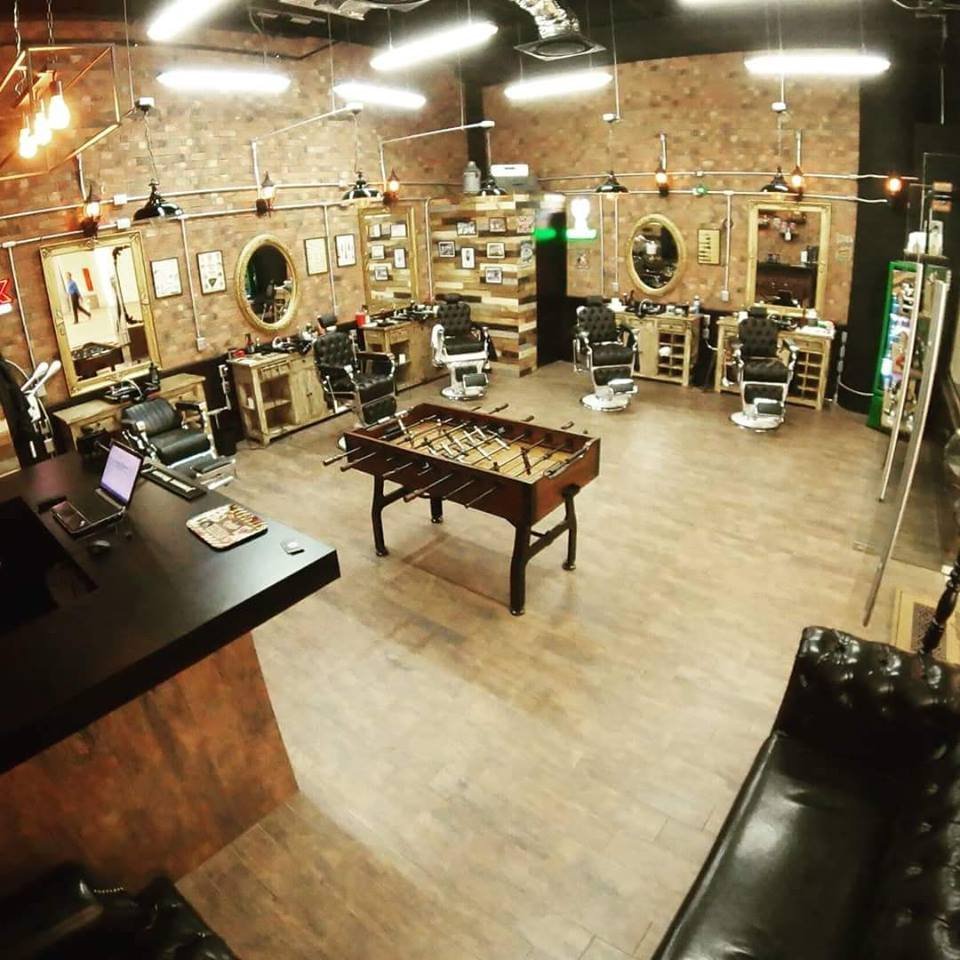 THE BARBER PLACE - Updated March 2025 - 23 Photos - Av. del Castillo ...