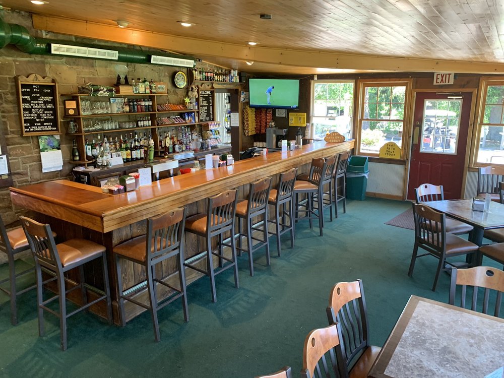 PAINESVILLE COUNTRY CLUB - 12 Photos - 84 Golf Dr, Painesville, Ohio ...