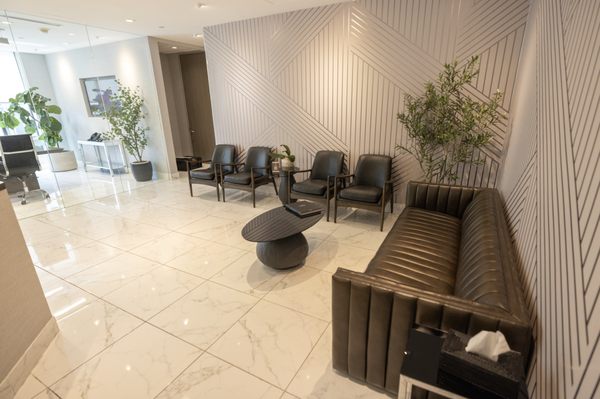 BENJAMIN BASSERI, MD - Updated December 2025 - 18 Photos & 68 Reviews ...