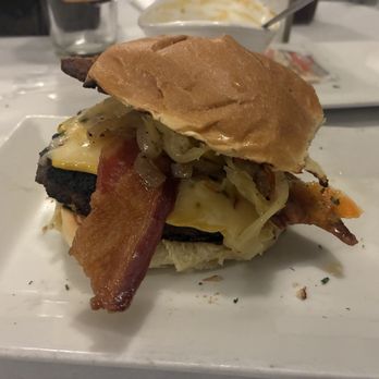 VEY’S PUB - Updated November 2025 - 16 Reviews - 3176 E State St ...