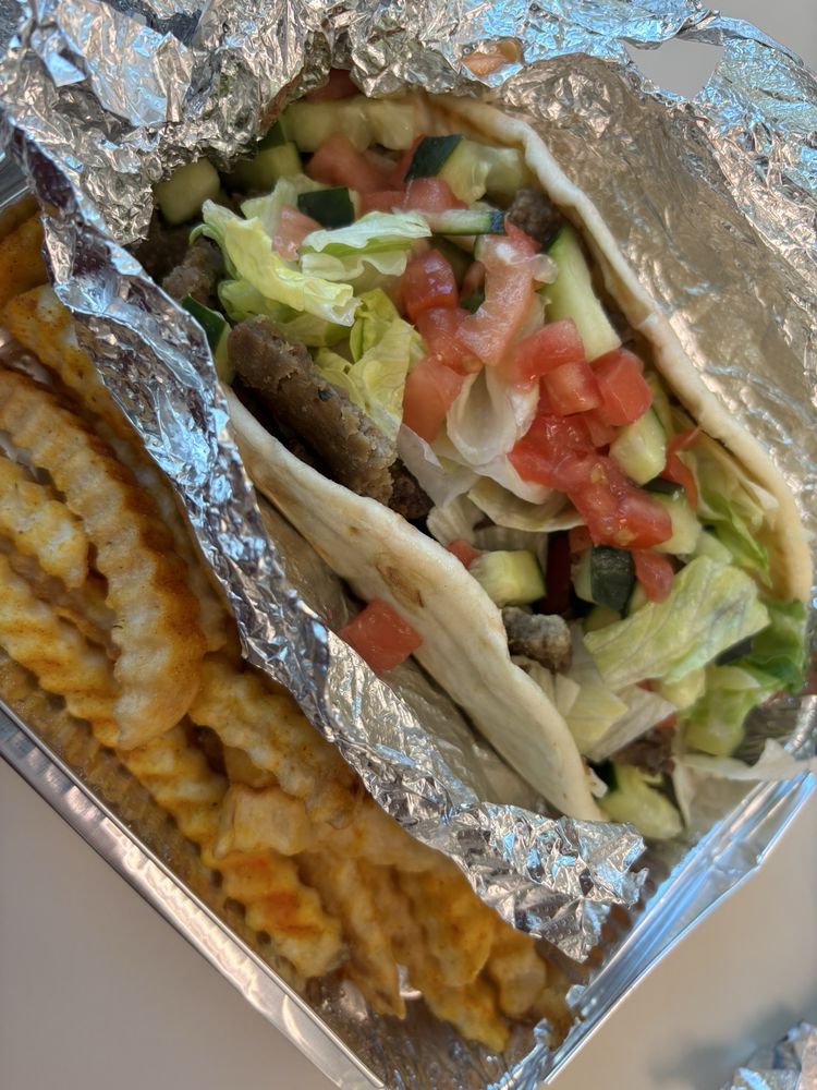 HALALEEZ NY CHICKEN & GYRO - Updated August 2025 - 400 S Financial Pl ...