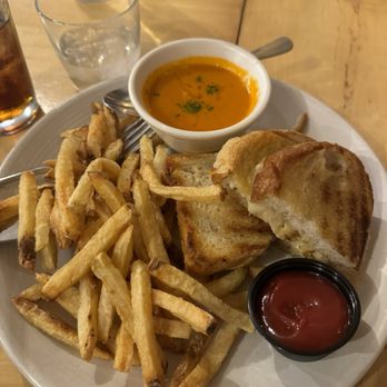 THE FARMERS UNION - Updated April 2025 - 1922 Photos & 1387 Reviews ...