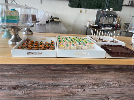 PLAZA BAKERY - 41 Photos & 44 Reviews - 1940 Laskin Rd, Virginia Beach ...