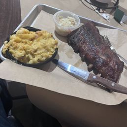 THE FISHIN’ PIG - Updated December 2025 - 159 Photos & 303 Reviews ...