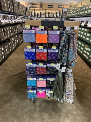 WILCO FARM STORE - YAKIMA - Updated December 2025 - 31 Photos - 5801 ...