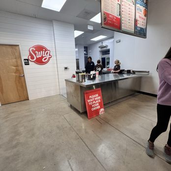 SWIG - Updated July 2025 - 90 Photos & 34 Reviews - 2629 S Hwy 27 ...