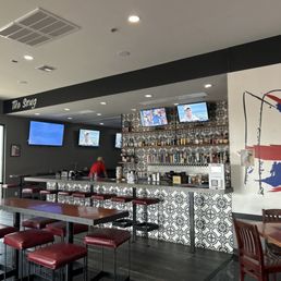 THE KENNEY FORT BRITISH PUB - Updated May 2025 - 361 Photos & 324 ...