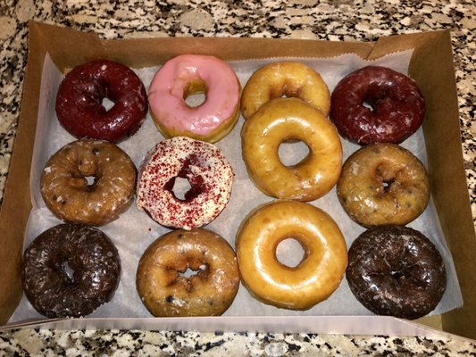 SARAH DONUTS - 80 Photos & 117 Reviews - 45 Satellite Blvd NW, Suwanee ...