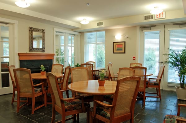 TRIUMF HOUSE - Updated January 2026 - 11 Photos - 5835 Thunderbird ...