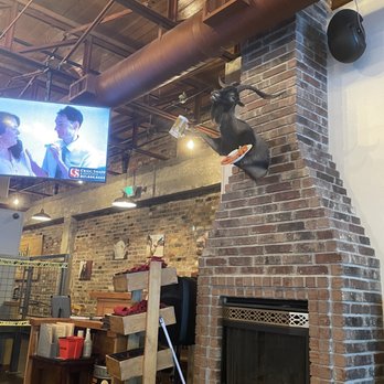 THE ANGRY GOAT PUB & KITCHEN - Updated April 2025 - 183 Photos & 235 ...