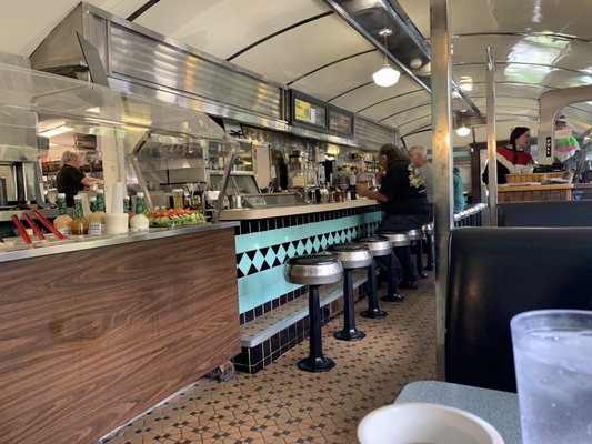 HISTORIC VILLAGE DINER - 92 Photos & 123 Reviews - 7550 N Broadway, Red ...