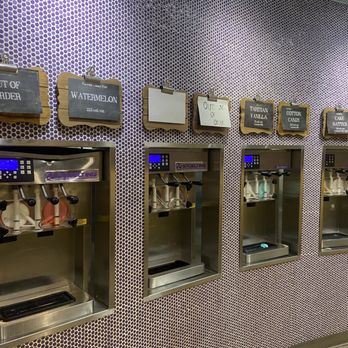 CHILLER BEE FROZEN YOGURT - Updated September 2025 - 18 Photos & 18 ...