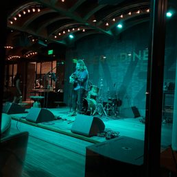 GERALDINE’S - Updated October 2025 - 1010 Photos & 594 Reviews - 605 ...