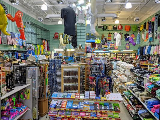 OCEAN WAVES GIFT SHOP & BIKE RENTALS - Updated September 2025 - 18 ...