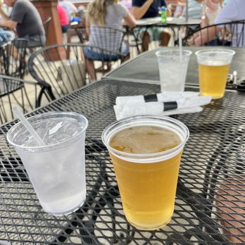 ZUKEY LAKE TAVERN - Updated January 2026 - 98 Photos & 277 Reviews ...