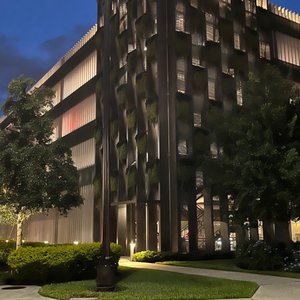 GEICO GARAGE - Updated July 2025 - 18 Photos & 26 Reviews - 400 W South ...