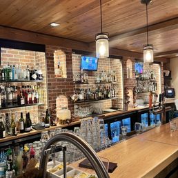 PEPI’S BAR & RESTAURANT - Updated July 2025 - 342 Photos & 425 Reviews ...