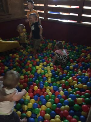 PARKY’S FARM - 11 Photos - 10037 Daly Rd, Cincinnati, Ohio - Ranches ...