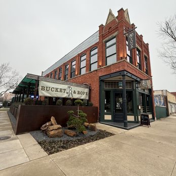 BUCKET & ROPE - Updated April 2025 - 63 Photos & 33 Reviews - 600 S ...