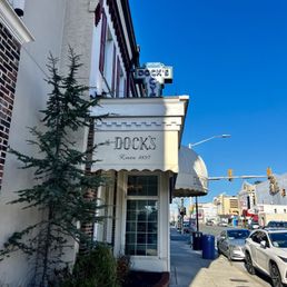 DOCK’S OYSTER HOUSE - Updated January 2026 - 2441 Photos & 1657 Reviews ...