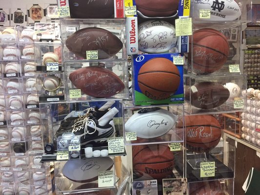 LIVING LEGENDS MEMORABILIA AND COLLECTIBLES - Updated December 2025 ...