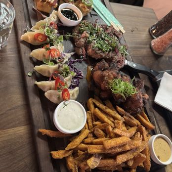 TAPS PUBLIC HOUSE - Updated December 2025 - 98 Photos & 43 Reviews ...