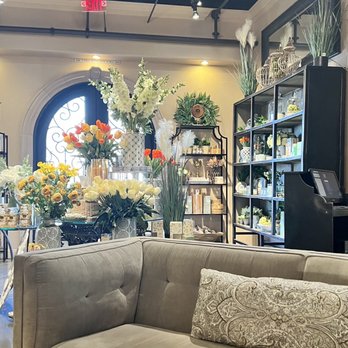 PREEN - Updated December 2025 - 141 Photos & 128 Reviews - 711 W ...