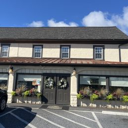 BRICKERVILLE HOUSE FAMILY RESTAURANT - Updated April 2025 - 136 Photos ...