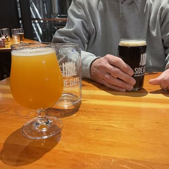 SIDE GATE BREWERY & BEER GARDEN - Updated August 2024 - 157 Photos & 94 ...