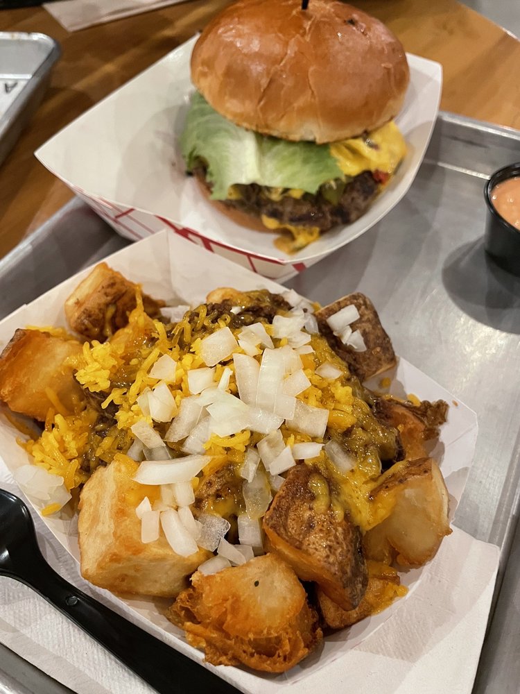 DR FIELD GOODS - SAWMILL MARKET - Updated August 2025 - 25 Photos & 29 ...