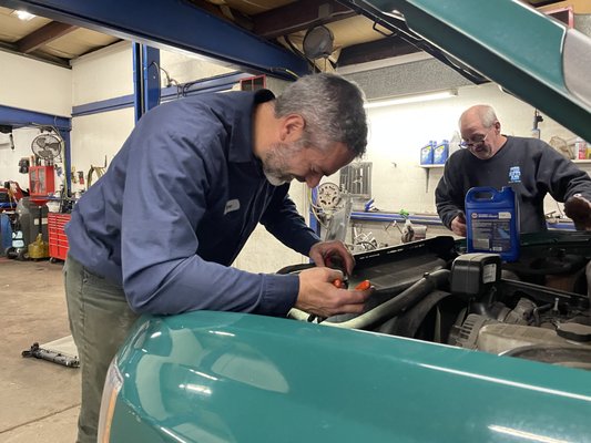 PRO AUTO AIR SERVICE - Updated October 2025 - 1000 Worcester St, Indian ...