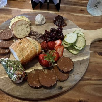 CRISP ROCHESTER - Updated August 2025 - 393 Photos & 218 Reviews - 819 ...