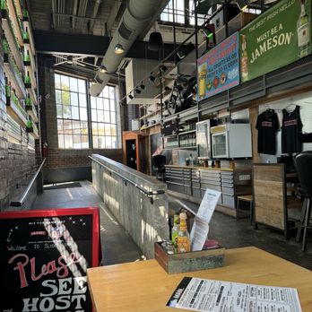 SLIDER INN - DOWNTOWN - Updated November 2025 - 160 Photos & 141 ...