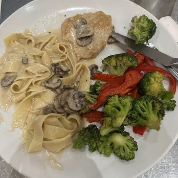 FUGAZZIS - Updated May 2025 - 307 Photos & 406 Reviews - 127 W Main St ...