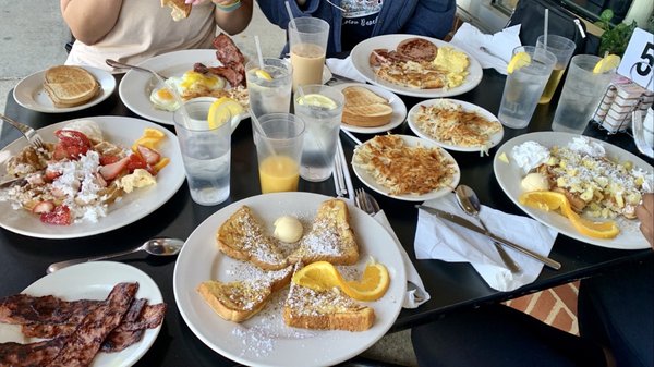 GRACE’S CAFE - Updated December 2025 - 78 Photos & 118 Reviews - 130 W ...