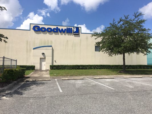 GOODWILL SUPERSTORE - Updated December 2025 - 23 Reviews - 4750 ...