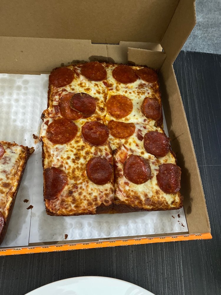 LITTLE CAESARS PIZZA - Updated July 2024 - 20 Photos & 27 Reviews - 2660 Hilton Road, Ferndale ...