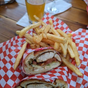 PUB N’ SUB - Updated June 2024 - 226 Photos & 248 Reviews - 1000 ...