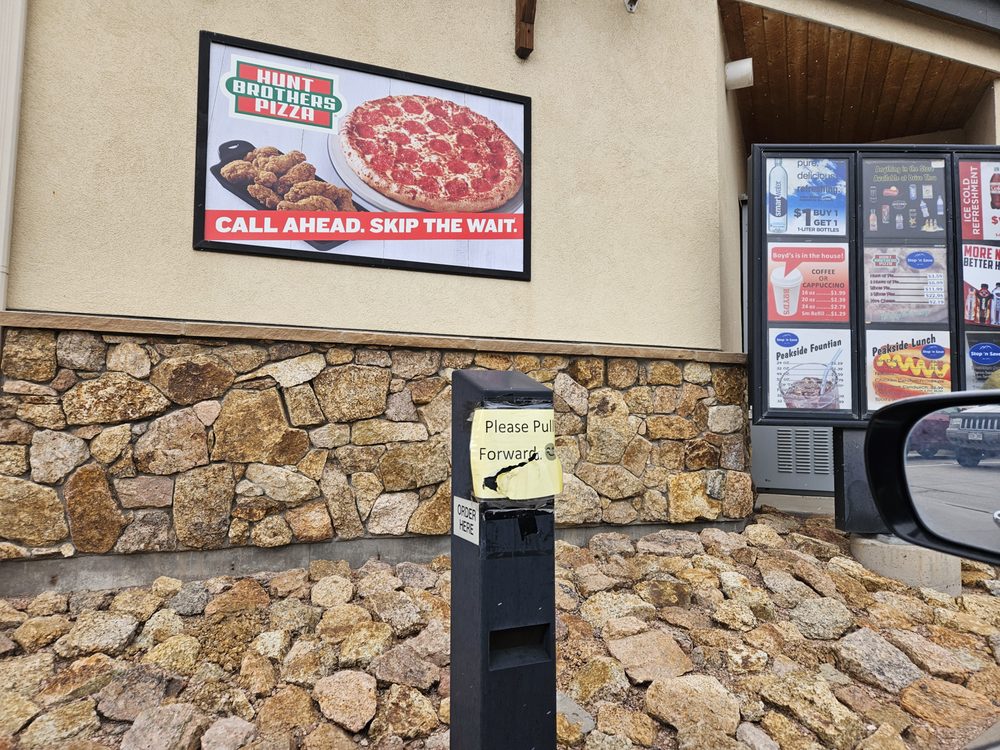 STOP N SAVE 23 - Updated May 2025 - 12 Photos - 10 Meadow Park Dr ...