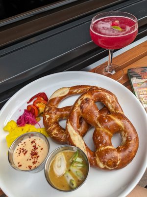 LOCKE BAR & RESTAURANT - 6 Broad Canal Way, Cambridge, Massachusetts ...